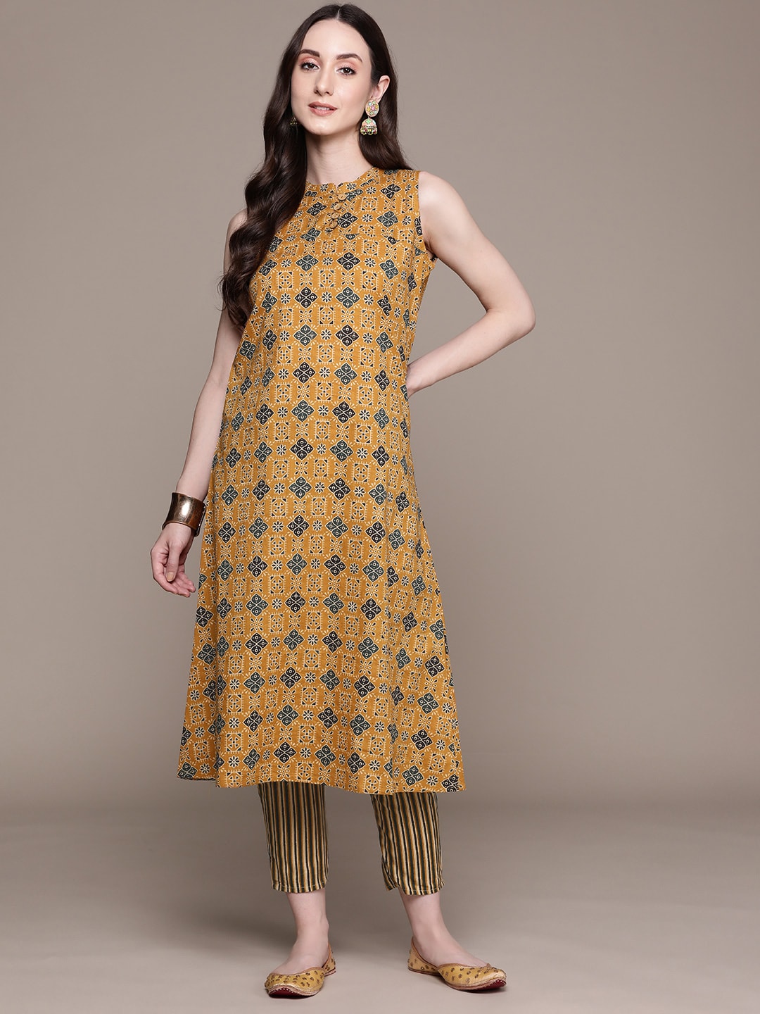 Anubhutee Women Ethnic Motifs Printed Regular Pure Cotton Kurta With T